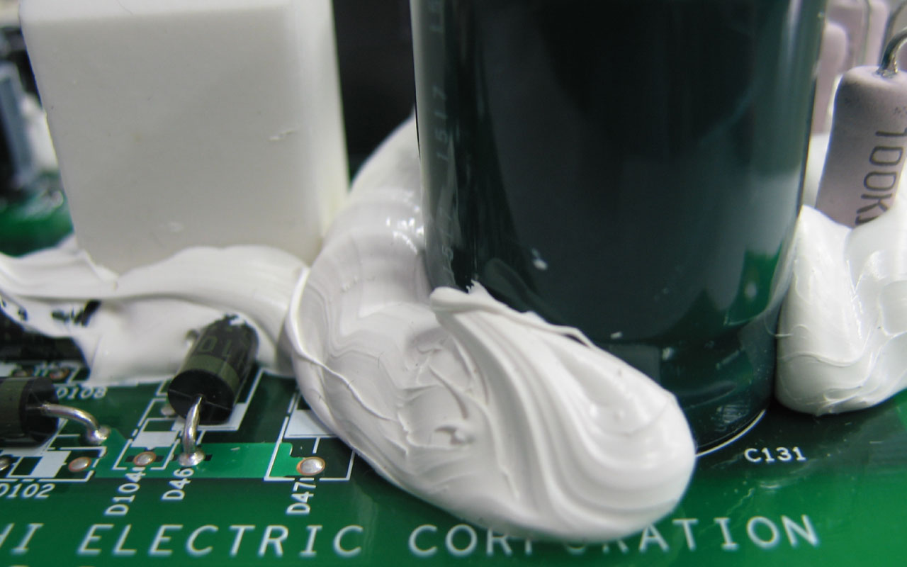 Easier maintenance | Inverters-FREQROL-A800 Plus Series | Products | MITSUBISHI ELECTRIC Factory ...